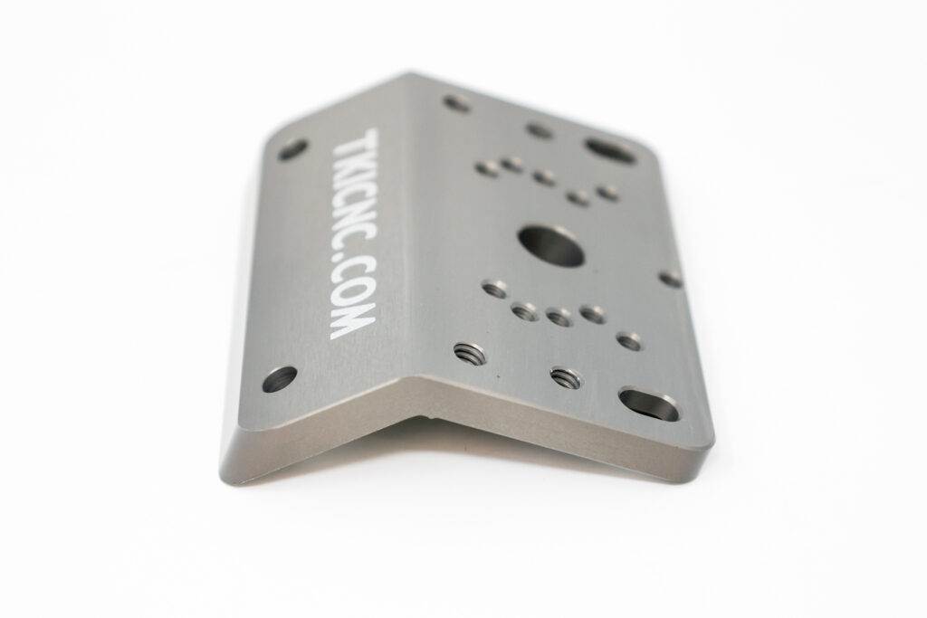 LUND SPORTTRAK/PROTRAK MOUNTING PLATE - 45 DEGREE - TKI CNC